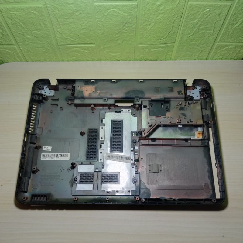 Jual Kesing Case Casing Bottom Bawah Laptop Toshiba Satellite L740 ...