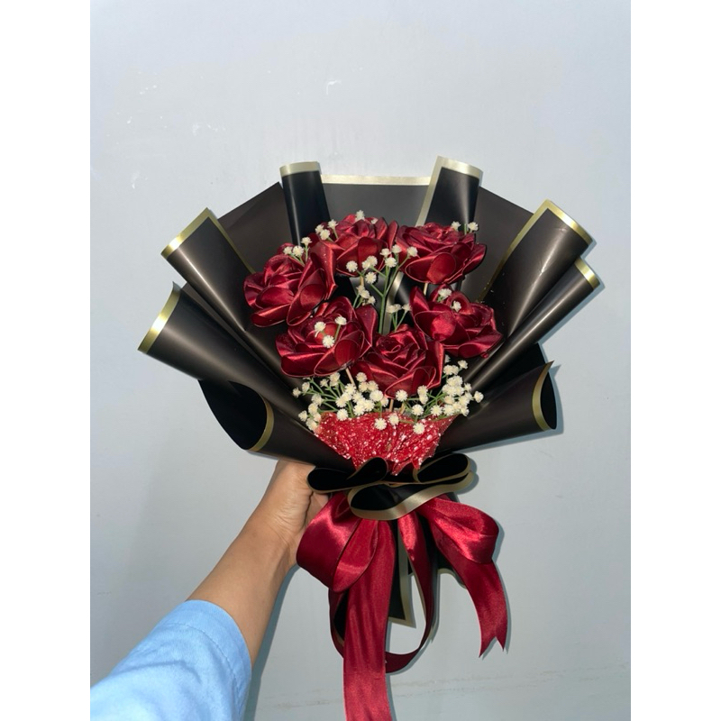 Jual Bucket Bunga Pita satin 6 tangkai full baby breath | Shopee Indonesia