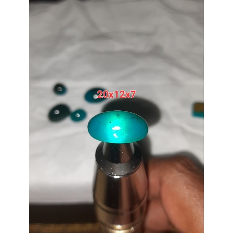 Jual loose stone Bacan doko natural dimensi bervariasi small medium ...