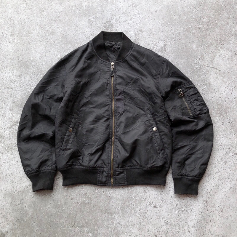 Jual Boomber Jacket MA-1 GU | Shopee Indonesia