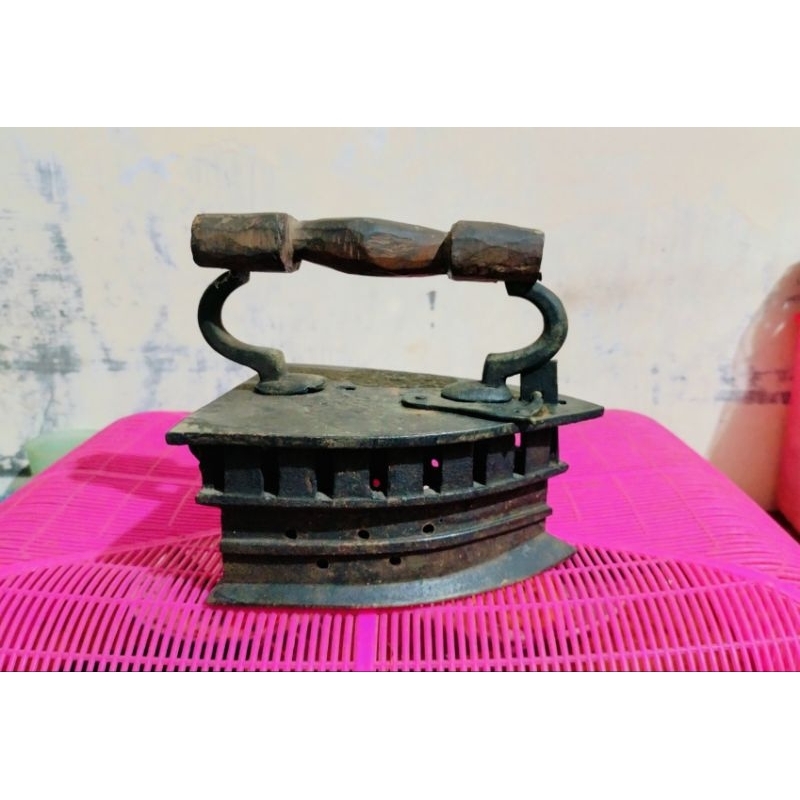 Jual setrika arang Kuningan pagar antik kuno | Shopee Indonesia