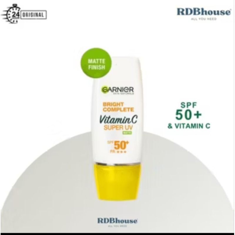 Jual Sunscreen Garnier Bright Complete Vitamin C Super UV Matte SPF 50 ...