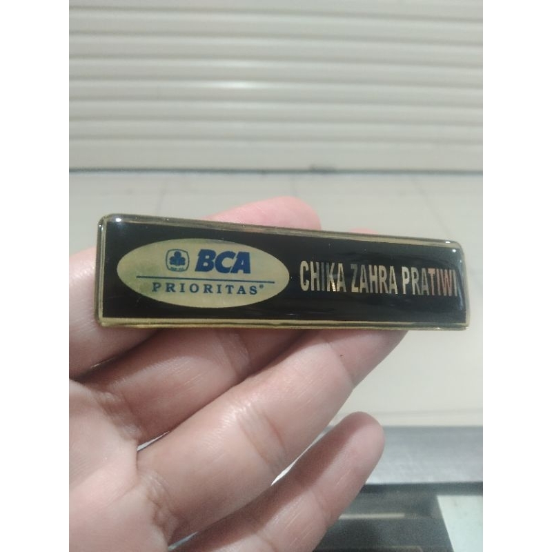 Jual nametag/BCA/bank BCA/bahan kuningan | Shopee Indonesia