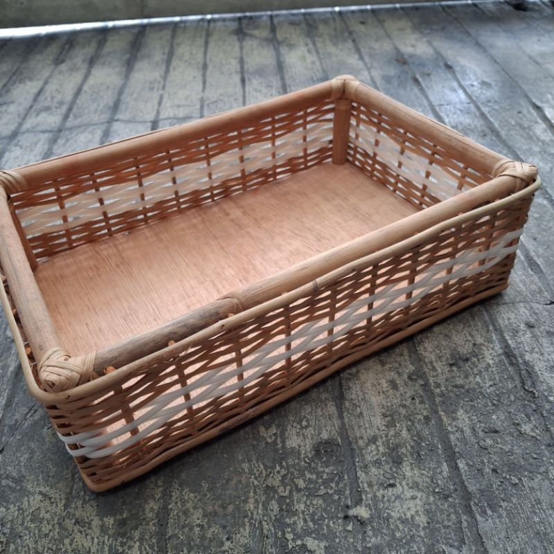 Jual Keranjang rotan/ keranjang parcel/ parcel rotan/ alas parcel ...