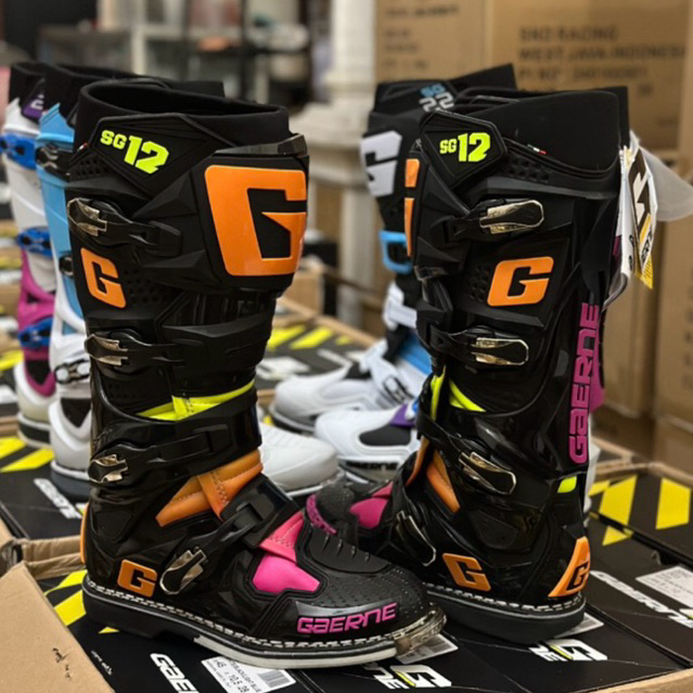 Jual Gaerne Sepatu Cross Enduro SG 12 Limited Edition Black Orange Pink ...