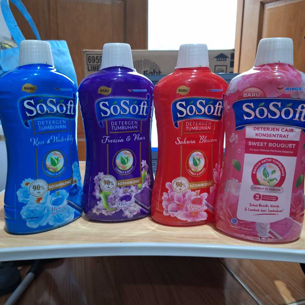 Jual So Soft Deterjen Cair Rose & Waterlily Botol 700 ml 700ml | Shopee ...