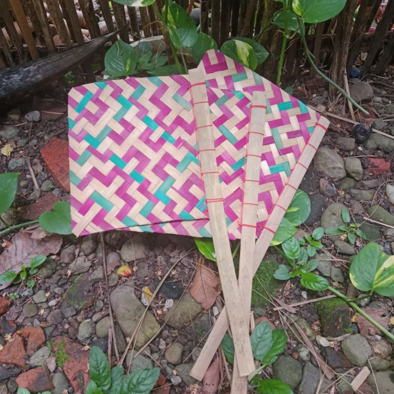 Jual Kipas Tangan Bambu Anyaman Warna Warni/Kipas Sate/Kipas Bambu ...