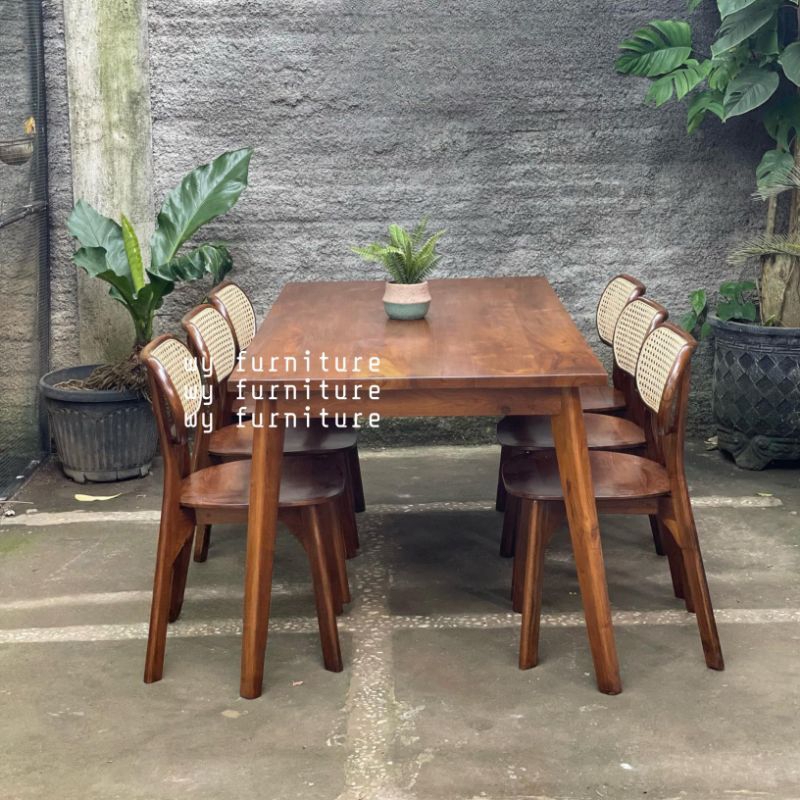 Jual Meja makan set 4 kursi kayu jati kombinasi sandaran rotan | Shopee Indonesia