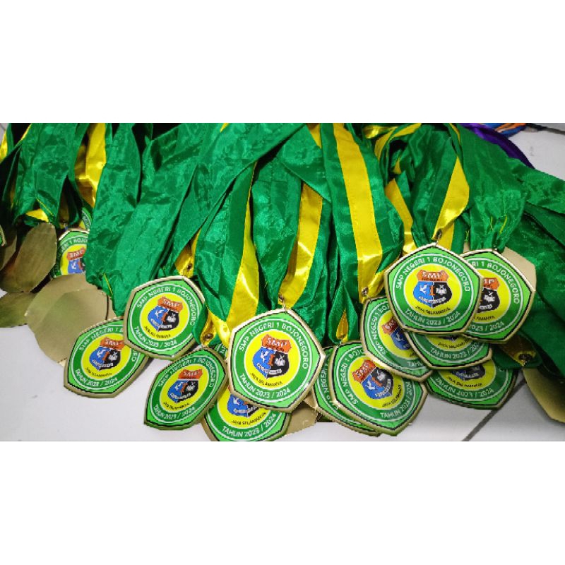 Jual GORDON WISUDA MENDALI TALI KAIN | Shopee Indonesia