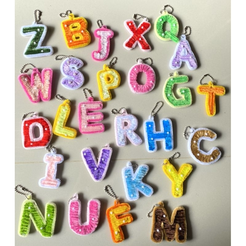 Jual Gantungan kawat bulu huruf/inisial | Shopee Indonesia