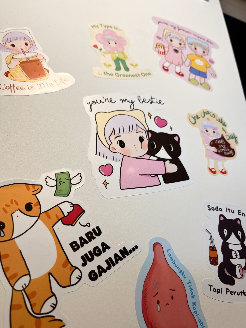 Jual Sheryl & Kelabu Sticker Diecut Lucu Waterproof tema Gajian, Bestie ...