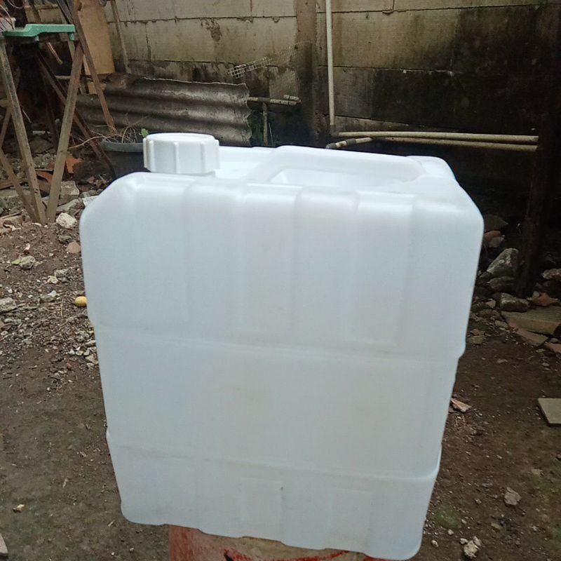 Jual jerigen 18L bekas bersih siap pakai | Shopee Indonesia