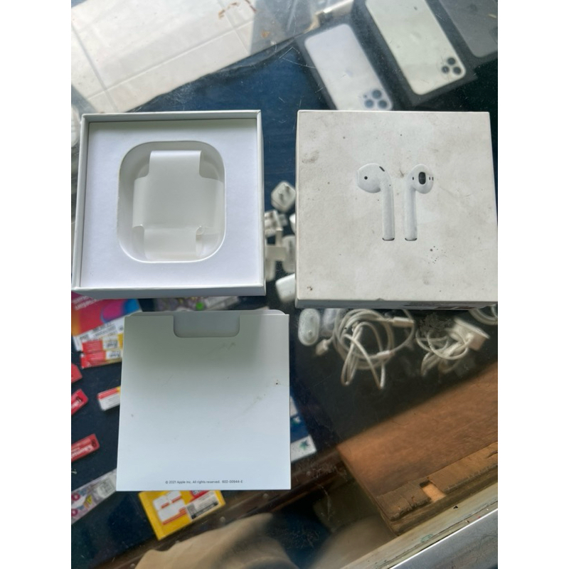 Jual DUS BOX KOTAK AIRPOD GEN 2 ORIGINAL COPOTAN | Shopee Indonesia