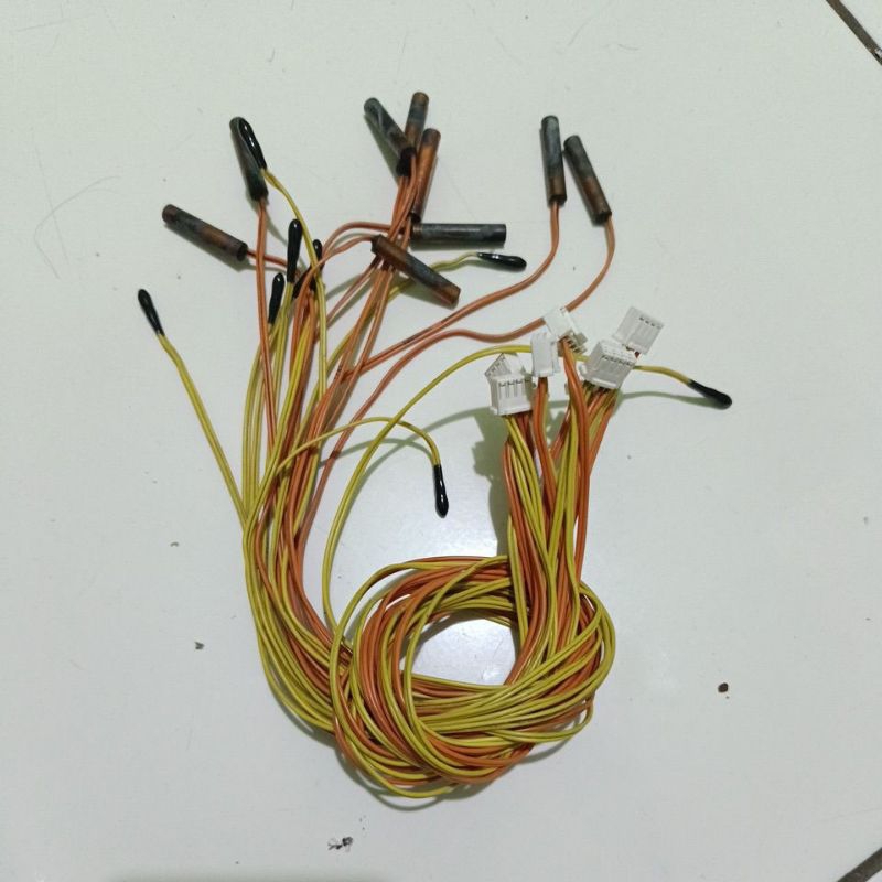 Jual termis thermistor sensor suhu AC Sharp inverter | Shopee Indonesia