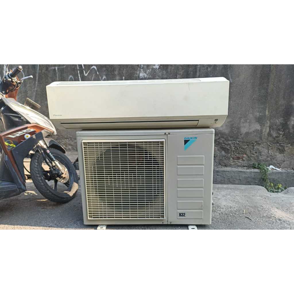 Jual AC Daikin Malaysia Split 2 PK R32 Second bekas Unit only | Shopee ...