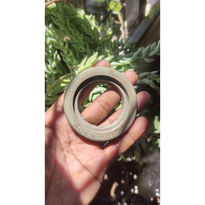 Jual karet tutup tangki original vespa 60an | Shopee Indonesia