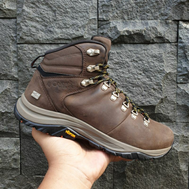 Jual sepatu outdoor hiking colombia TITANIUM | Shopee Indonesia