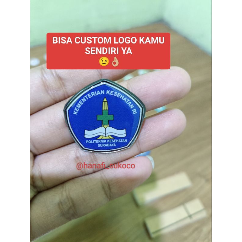 Jual Pin logo kampus organisasi Custome request desain SATUAN | Shopee ...
