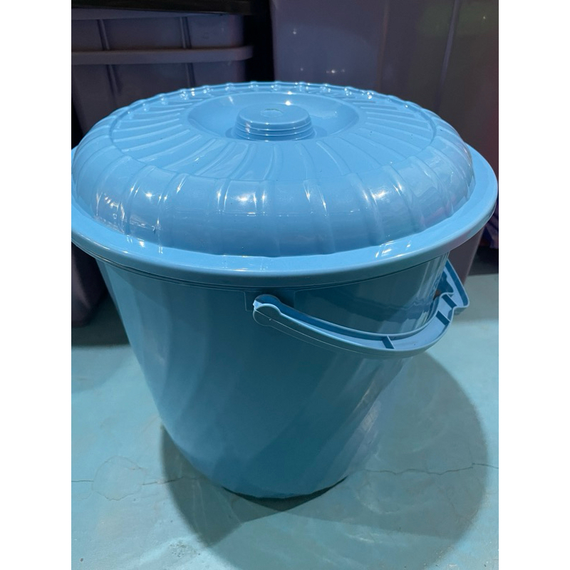 Jual Ember Timba Galon Warna Gagang Tutup Plastik Tebal Air 5G / 6G ...