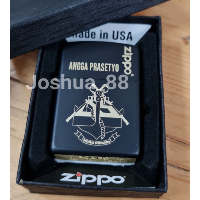 Jual Zippo Custom Korek Api Ukir Logo Moro Prisma Black Matte Bisa Ukir ...