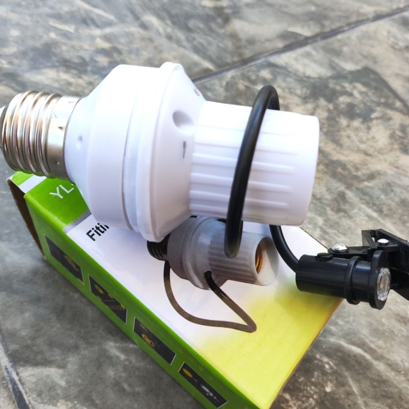 Jual Fitting Lampu Sensor ON OFF otomatis siang malam Viting lampu ...