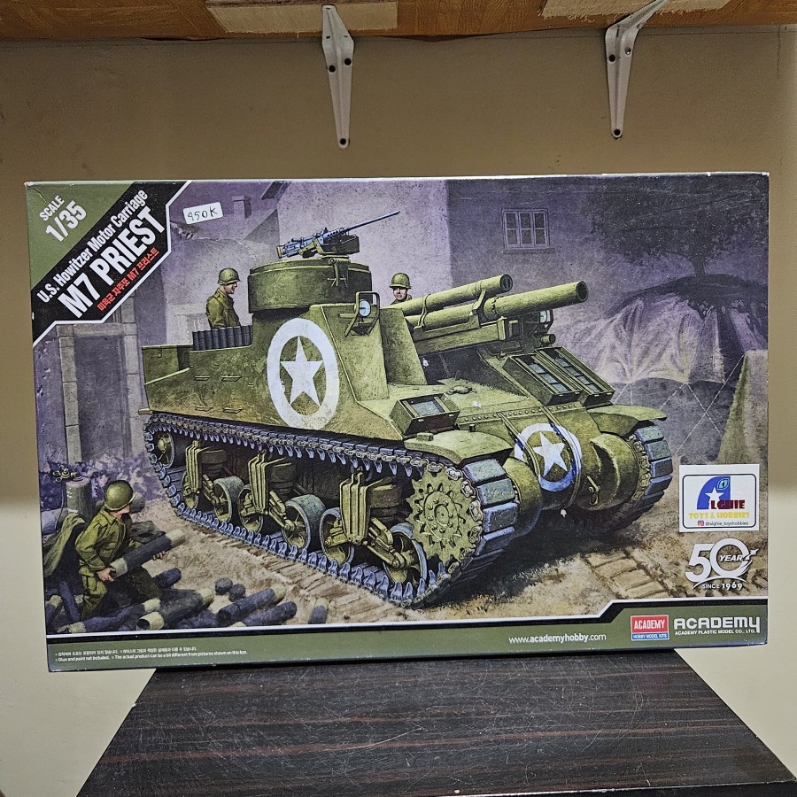 Jual Academy Model Kit Tank US Howitzer Motor Carriage M7 Priest ...