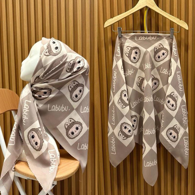 Jual MOTIF LABUBU YANG LAGI HITE HIJAB SEGI EMPAT VOAL PREMIUM TERBARU ...