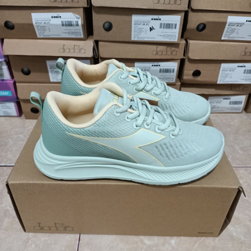 Jual Diadora Kurkuma ( Size : 36 , 37 ) | Shopee Indonesia