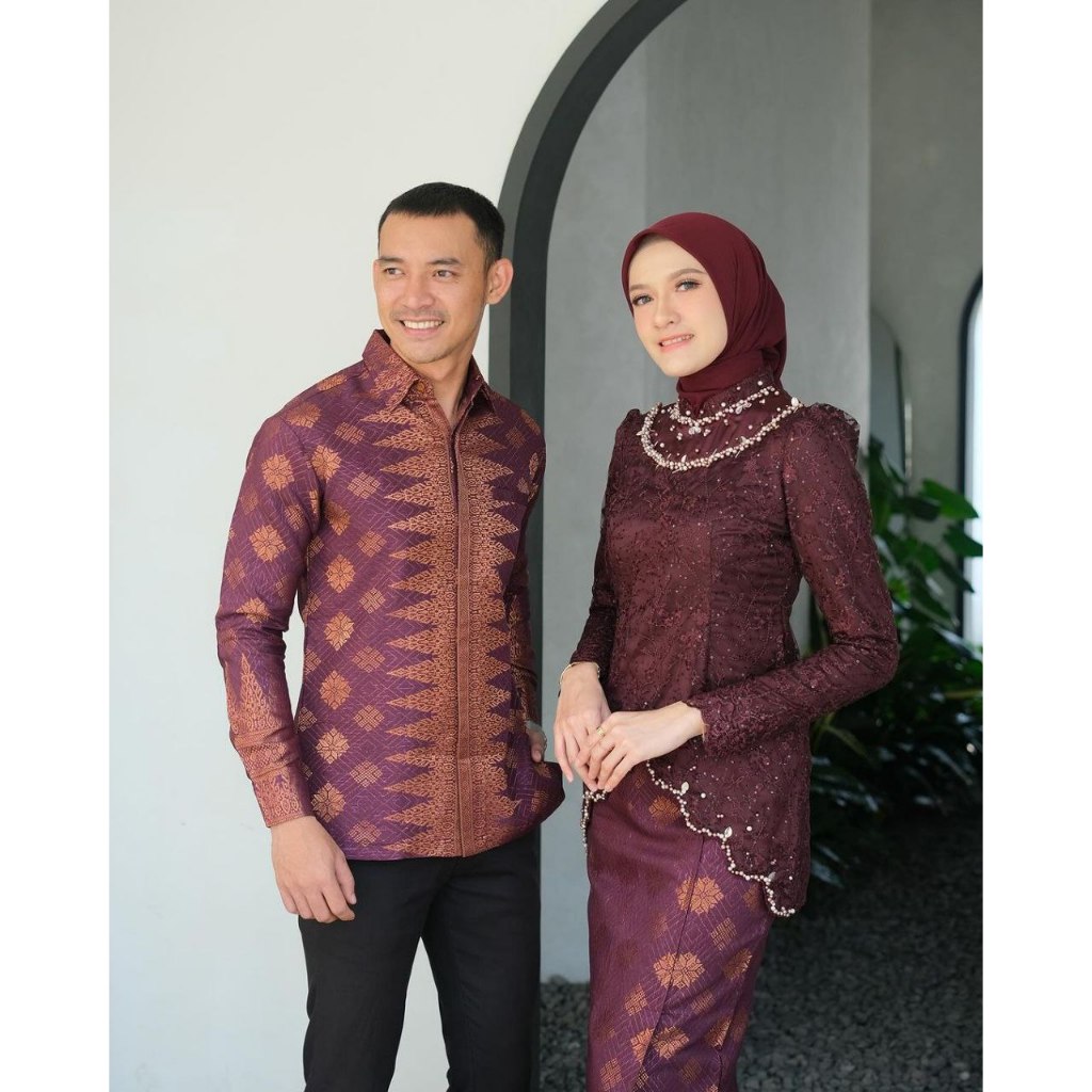 Jual Set Kebaya Kutu Baru Wisuda Modern Kebaya Set Tunik Lamaran Tunangan Batik Baju Couple ...