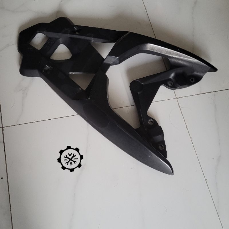 Jual Rear Rack Bracket Breket Boks Box Genuine Original Yamaha NMax ...