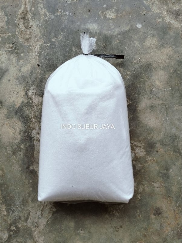 Jual Urea Putih Pupuk Penyubur Tanaman Repack 500 Gram/ 1 Kg / 5 Kg ...