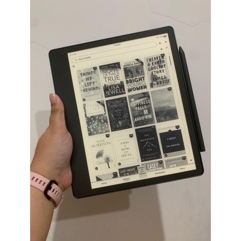 Jual Kindle Scribe 16GB + Basic pen ereader NORMAL MULUS mint condition ...