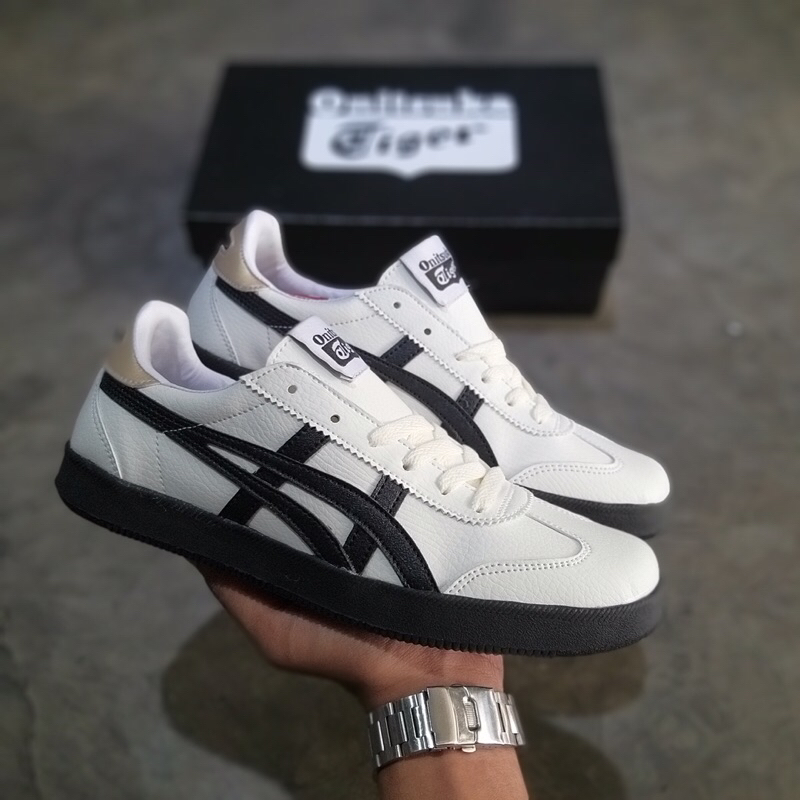 Jual Sepatu Onitsuka tiger tokuten white black | Shopee Indonesia