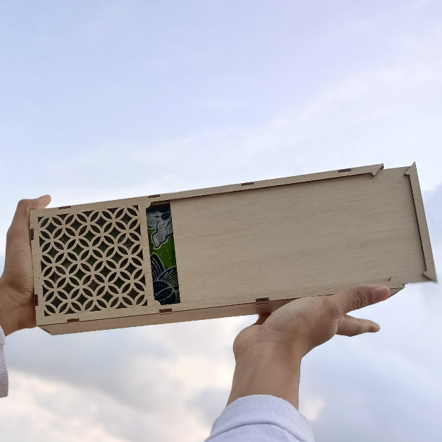 Jual Box kayu untuk packaging kain batik dengan tutup slidding sanagat ...