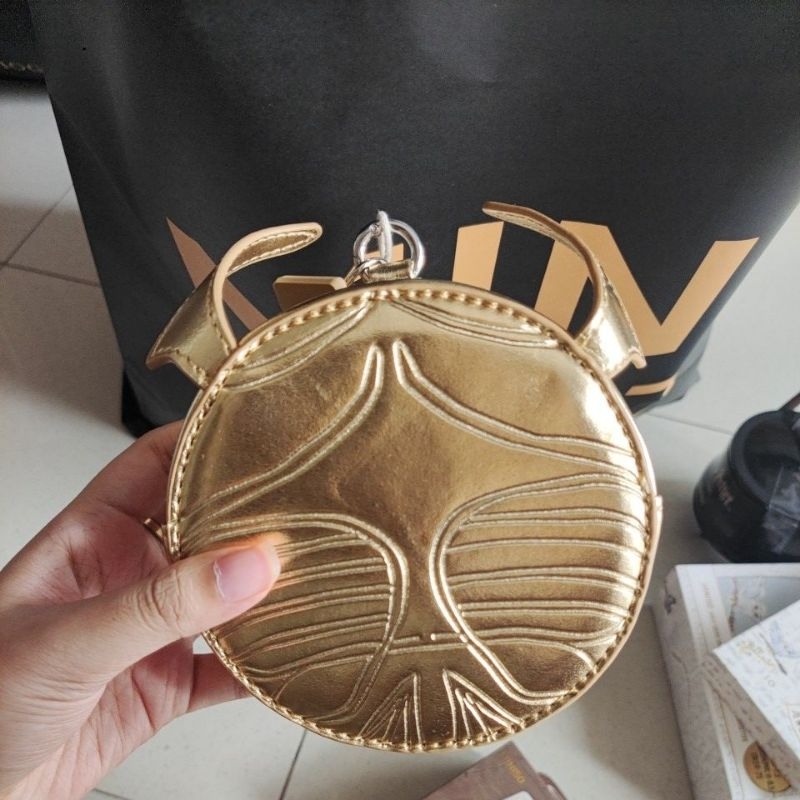 Jual Miniso x Harry Potter Golden Snitch Bag Pouch Clutch Bag | Shopee ...