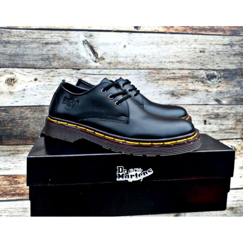Jual sepatu dokmar pria dan wanita dr martens 3hole lubang dockmart ...