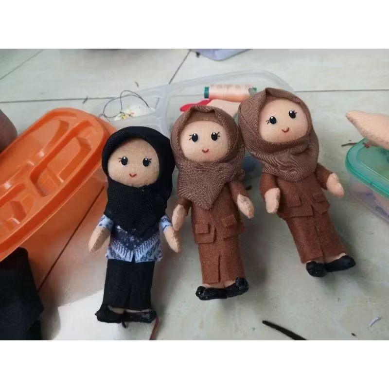 Jual BONEKA PROFESI/GURU/POLISI/PILOT/DOKTER/TENTARA (TANPA MIKA ...