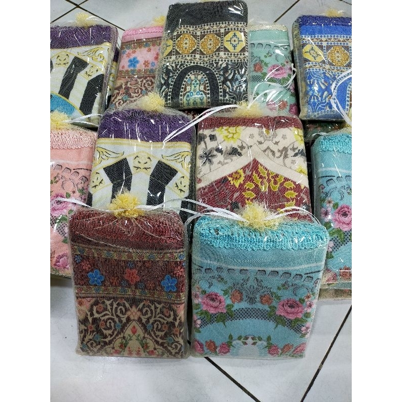 Jual SOUVENIR SAJADAH TAHLILAN ISI (50) SAJADAH SUEDE 35X60 +SABLON DAN ...