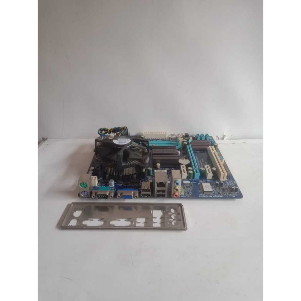 Jual mainboard gigabyte ga-g41mt-s2 dual core e5700 ddr3 lga 775 siap ...