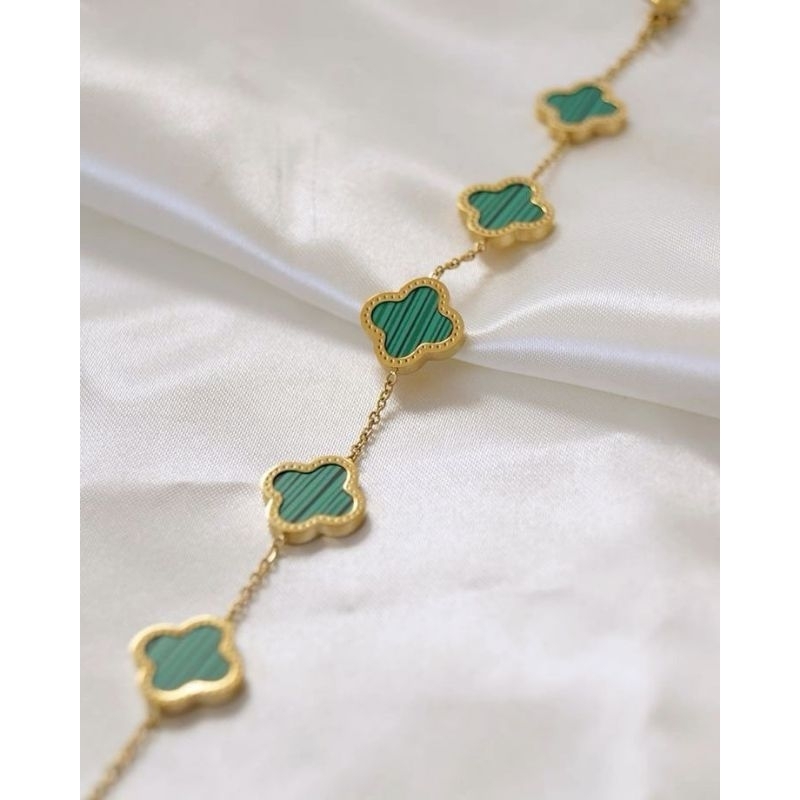 Jual Gelang Tangan Wanita Rantai Motif Daun Bunga Clover Titanium Steel ...