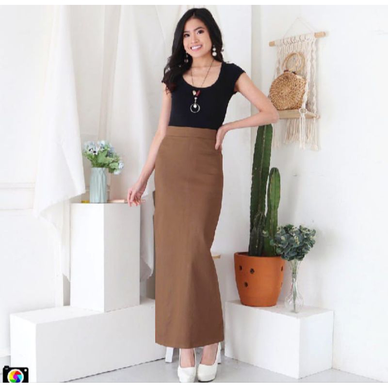 Jual Rok Panjang Span Model Belah Belakang Maxy Rok Pensil Scuba Premium Terbaru By Almaha ...