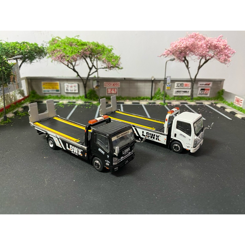 Jual MINI GT Isuzu N-Series Vehicle Transporter LBWK Black & white ...