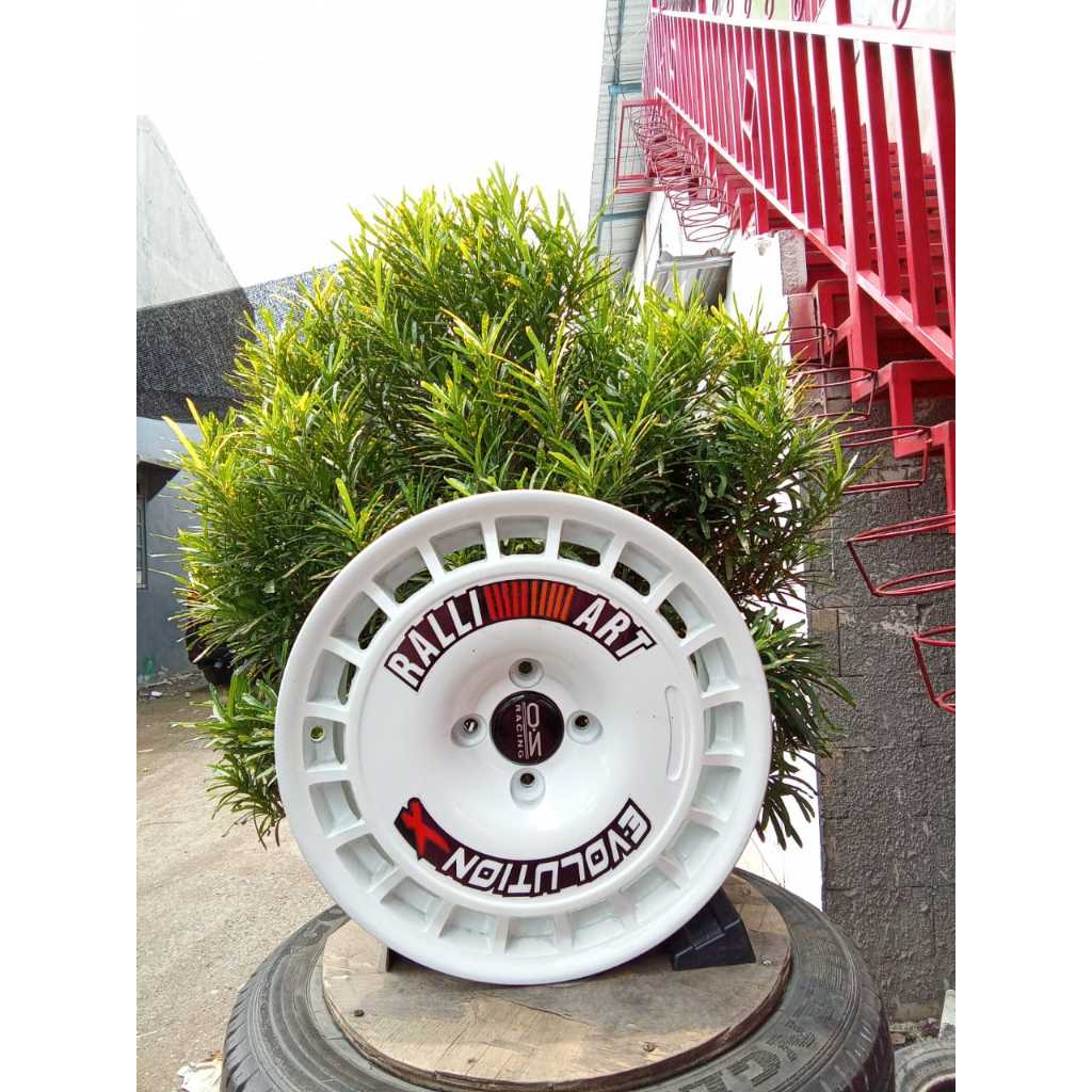 Jual 1 SET VELG OZ RALLY R15 BARU hol 4 vcd 114 Lbr 7 ET 35 Putih ...
