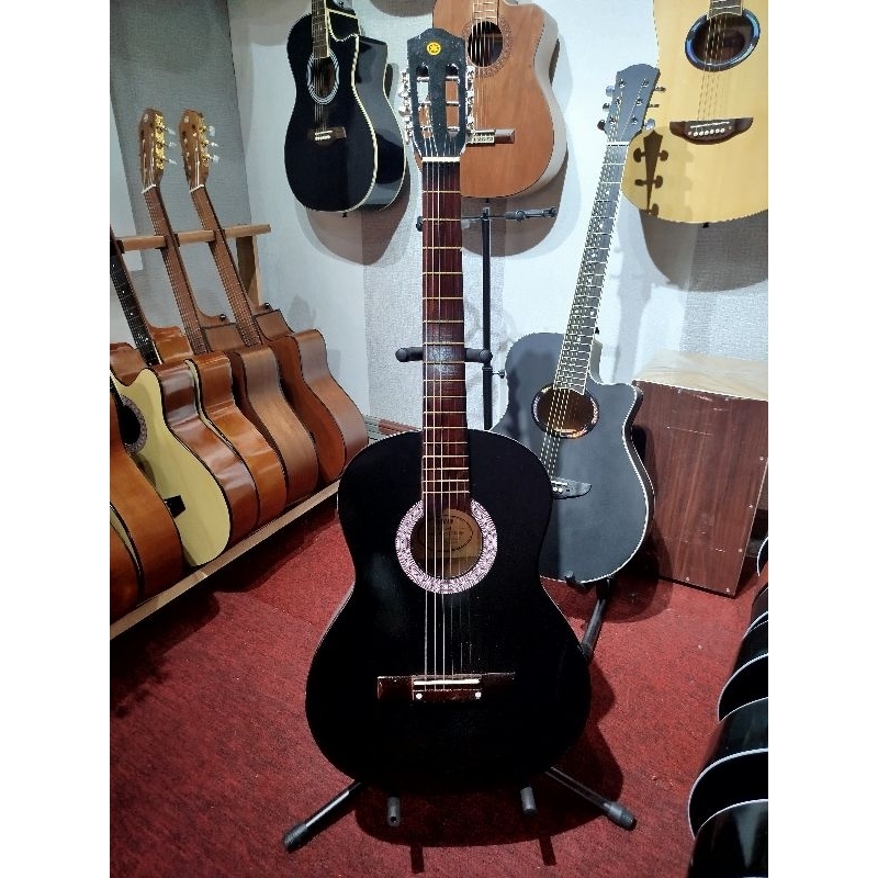 Jual Gitar Akustik model classic hitam | Shopee Indonesia