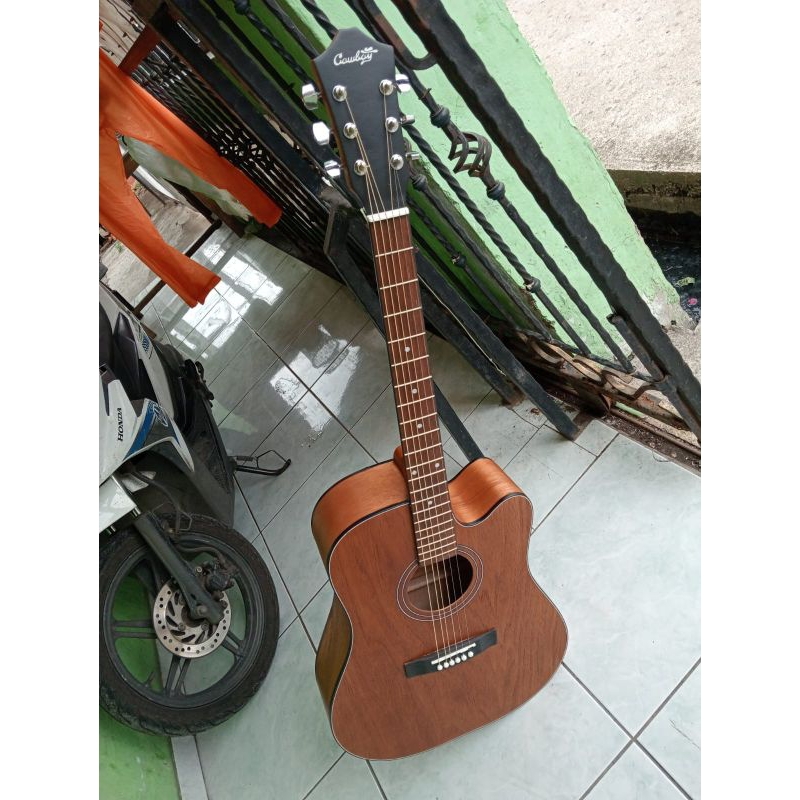 Jual Gitar akustik cowboy jumbo sudah tanam besi/Gitar baru custom ...