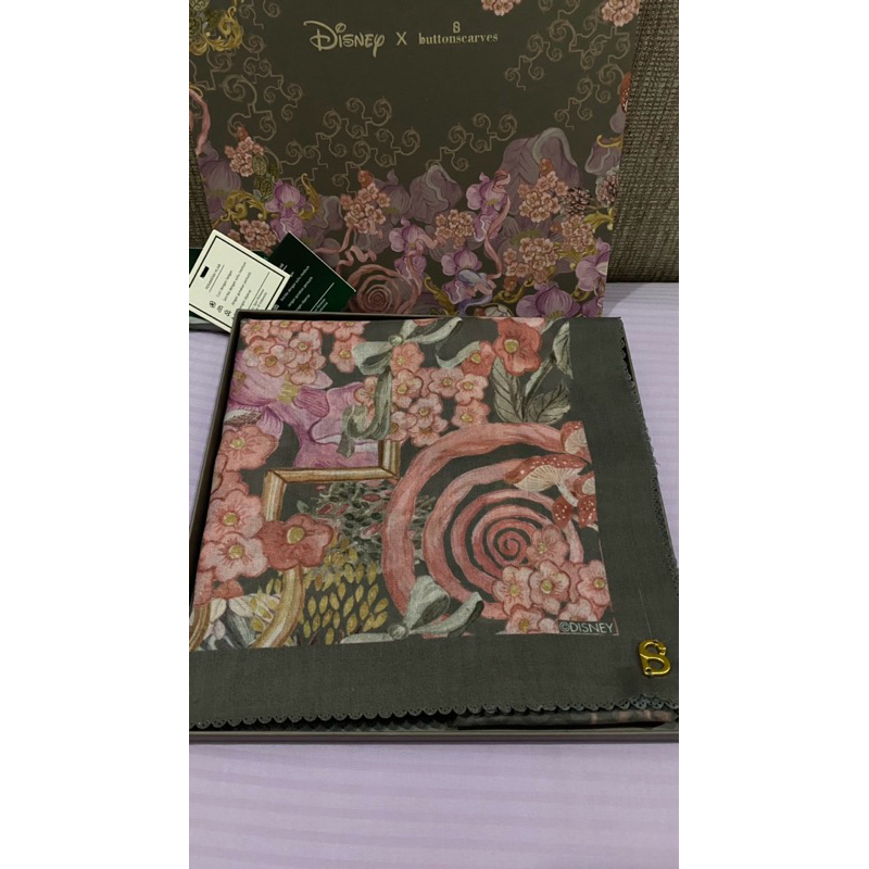 Jual buttonscarves x disney wonderland | Shopee Indonesia