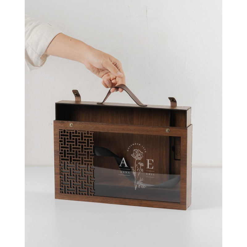 Jual WOODEN BOX ALBUM KOPER 20x30cm + 32gb 3.0 CUSTOM DESIGN UNTUK ...