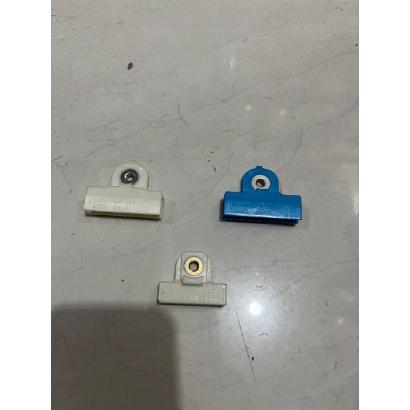 Jual KLIP KANCING PENJEPIT KACA MOBIL UNIVERSAL ORIGINAL HARGA PER 1 ...