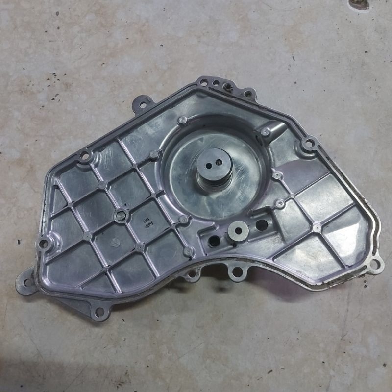 Jual Cover Tutup Sporket Gigi Gear Timing Chain Nissan Serena C24 ...