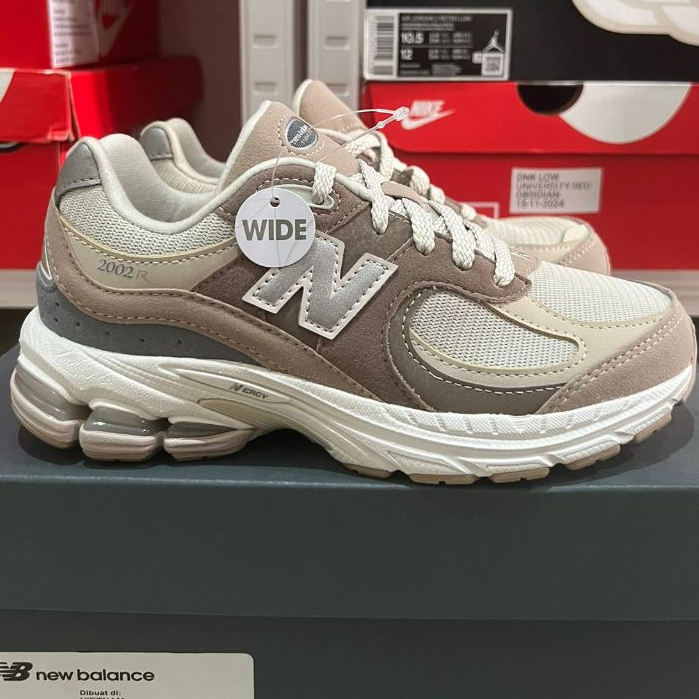 Jual NEW BALANCE 2002R BROWN BEIGE | Shopee Indonesia